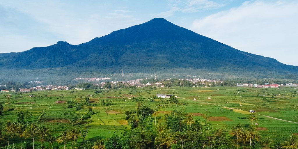 Seven Summit Jawa Barat - Jasa Pemandu wisata gunung